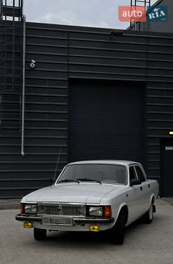 AUTO.RIA – Продам ГАЗ 3102 Волга 2000 бензин 2.5 седан бу у Києві, ціна ...