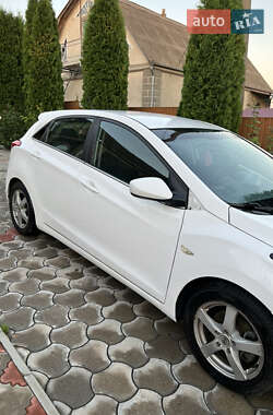 AUTO.RIA – Продам Хюндай Елантра ГТ 2017 (AB9796KE) бензин 2.0 хетчбек ...