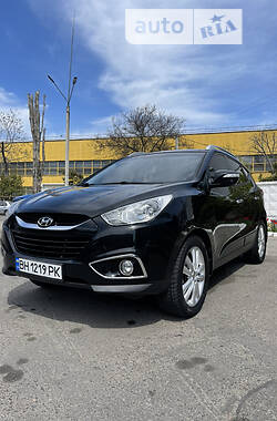 AUTO.RIA – Продам Хюндай Ай Икс 35 2010 бензин 2.4 внедорожник ...