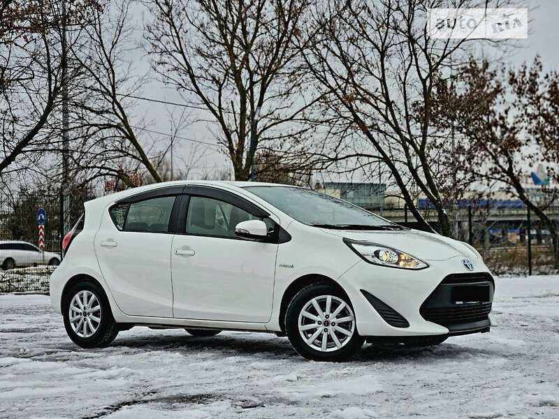 AUTO.RIA – Продам Тойота Аква 2018 (KA6473KX) гібрид (hev) 1.5 хетчбек ...